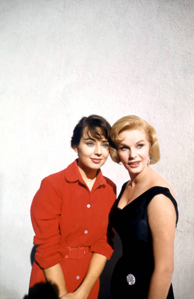 Carol Morris, Ingrid Goude