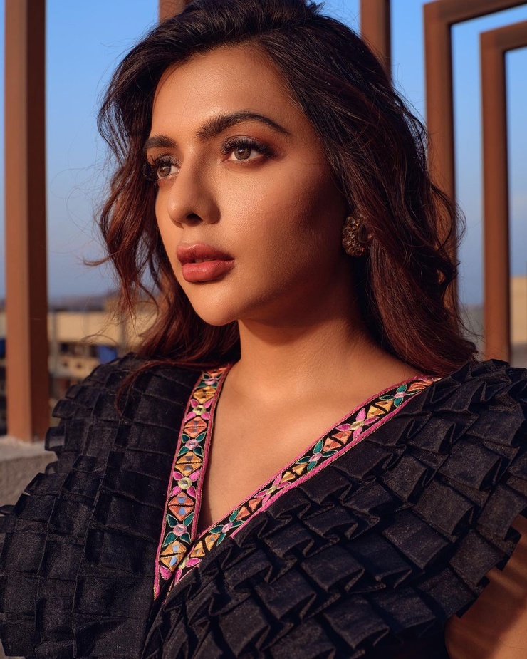 Picture of Ruhi Singh