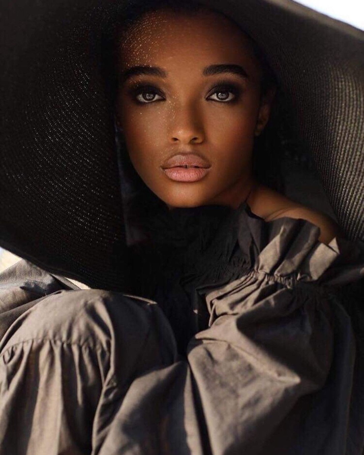 Picture of Shashi (model)