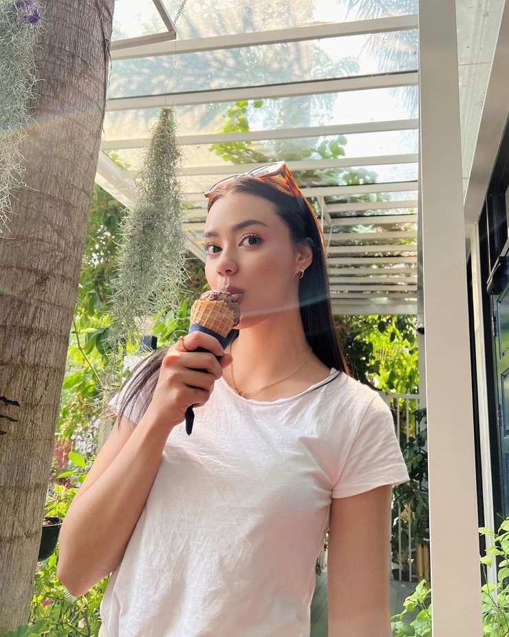 Picture of Amanda Obdam