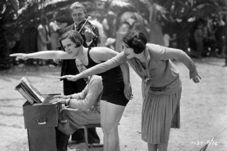 Gertrude Ederle, Bebe Daniels