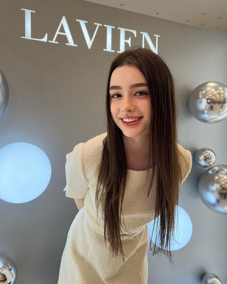 Picture of Dasha Taran (II)