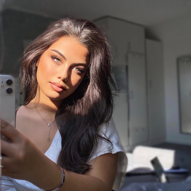Picture of Dunja Jasmin