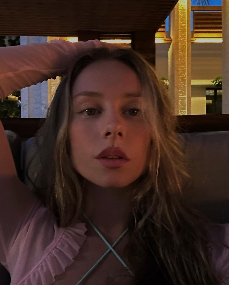 Ester Expósito picture