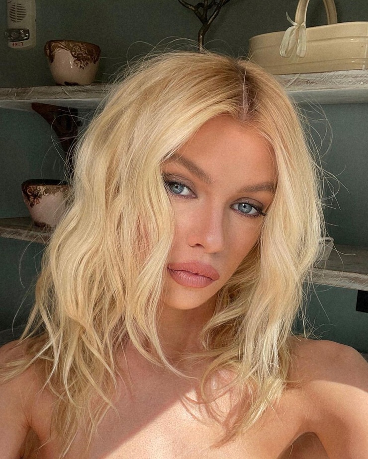 Picture of Stella Maxwell