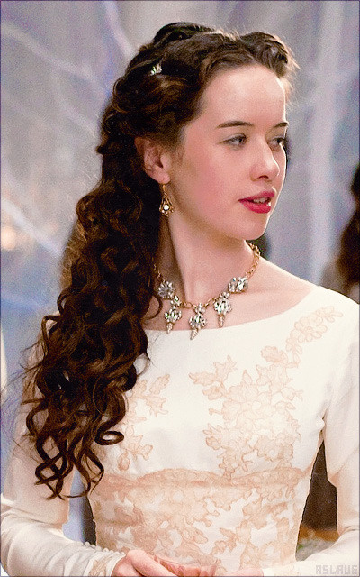 Picture of Anna Popplewell