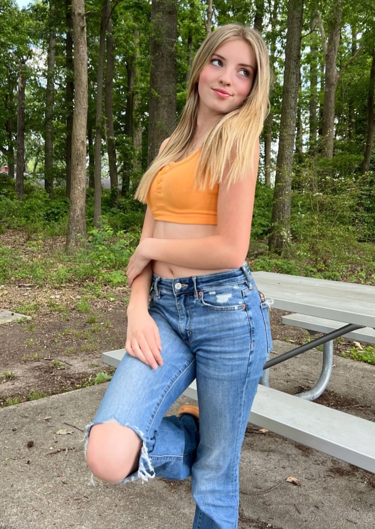 Annakate Dooley image