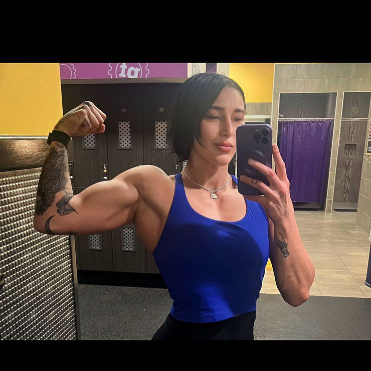 Picture of Demi Bennett