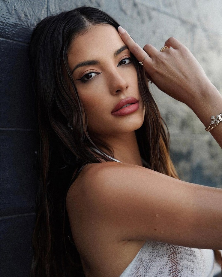 Picture of Sabrina Calvo