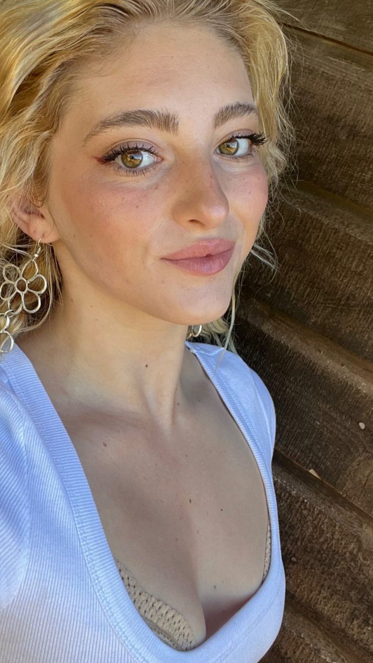 Picture of Willow Shields