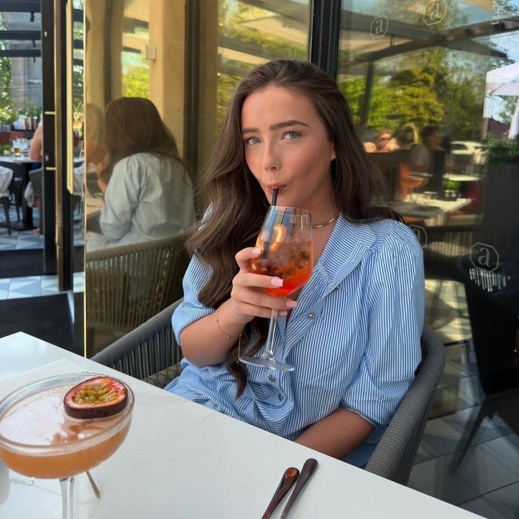 Picture of Lucy Thomas