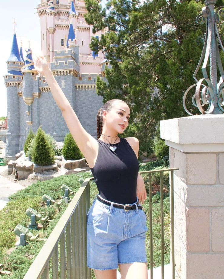 Picture of Isabel Rose