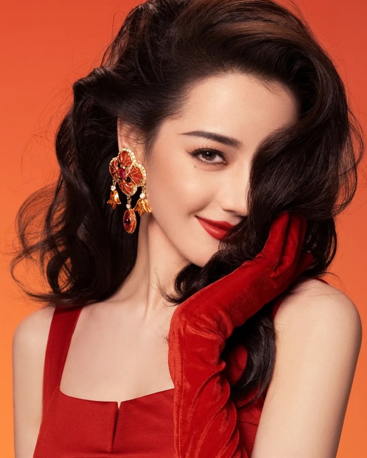 Picture of Dilraba Dilmurat
