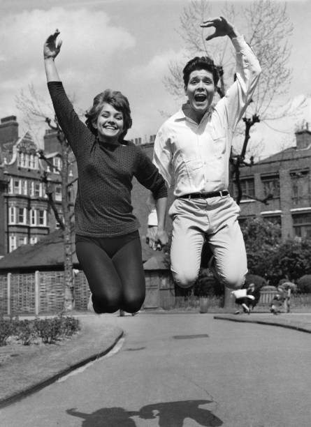 Lauri Peters, Cliff Richard