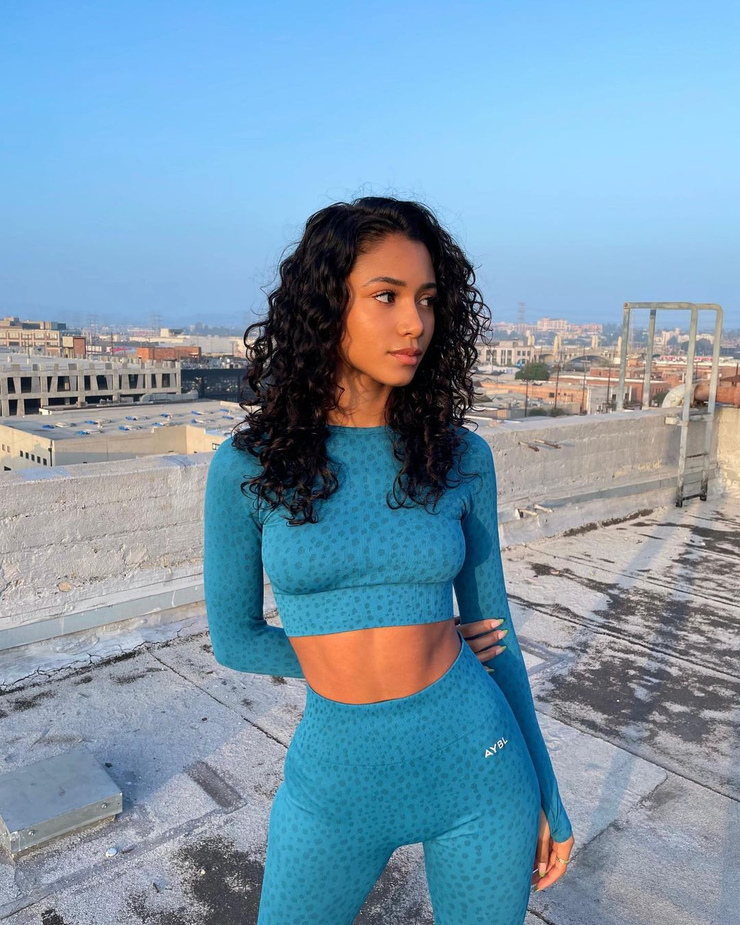 Picture of Ally Rossel