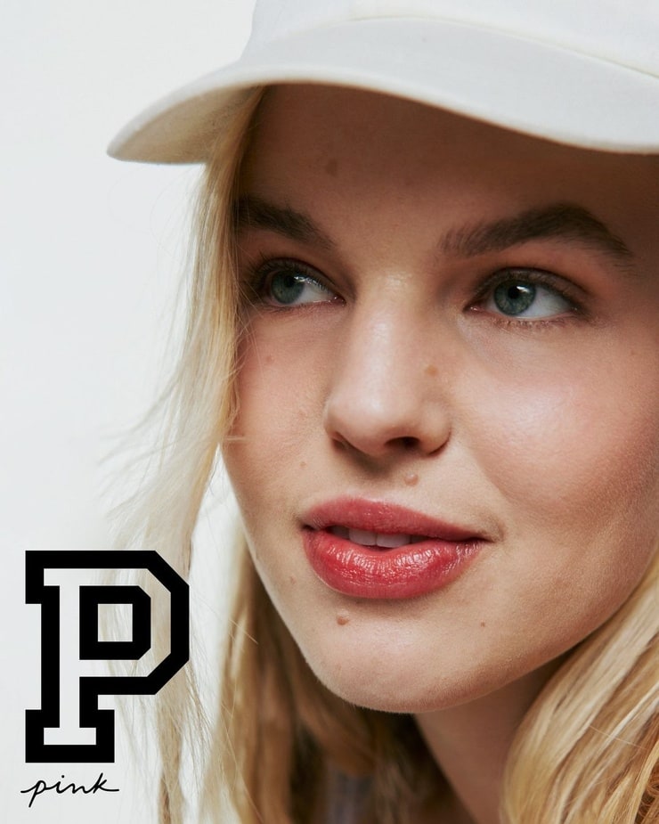 Picture of Dusty Rose Ryan