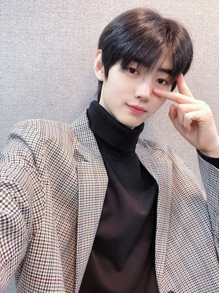 Picture Of Sunghoon