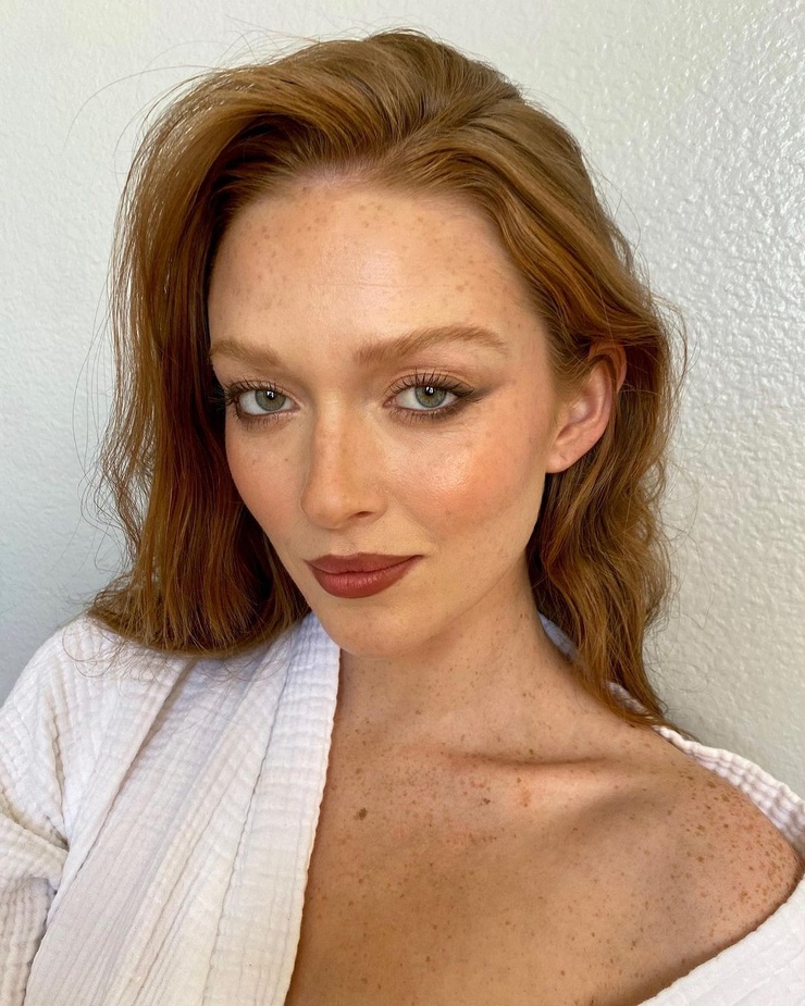 Larsen Thompson image