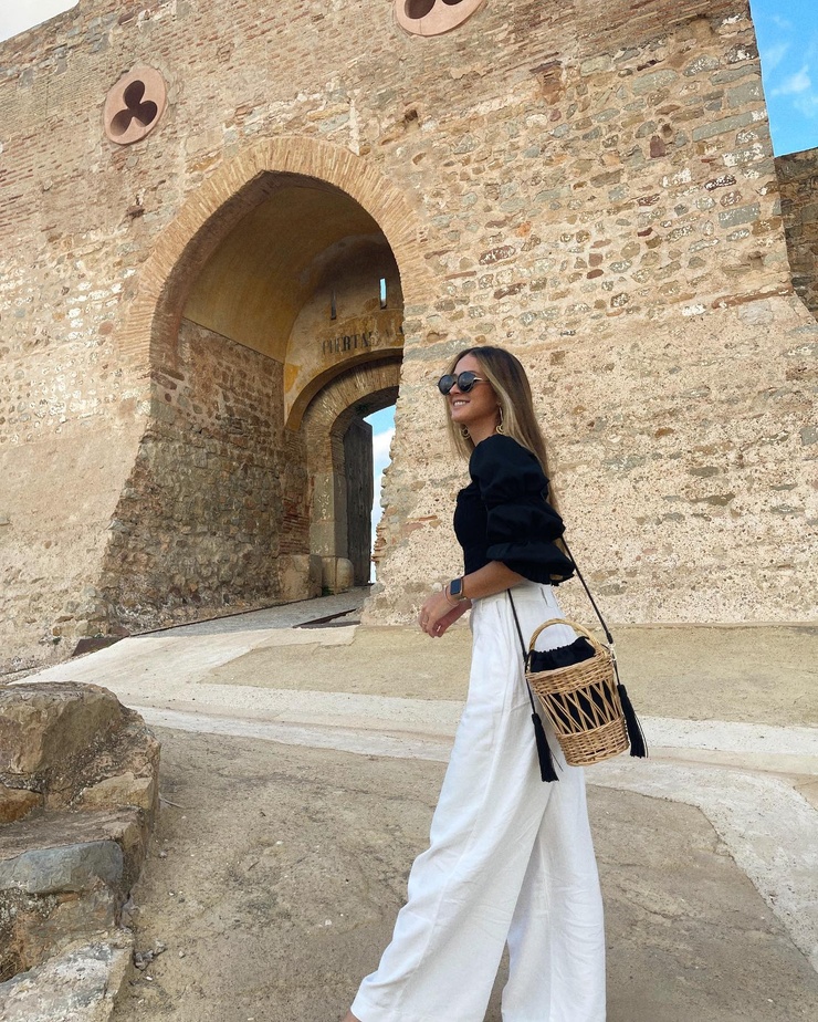 Ana María Sierra image