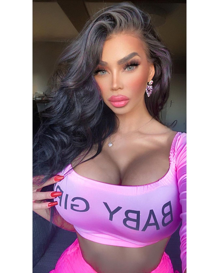 Picture of Adriane Linn