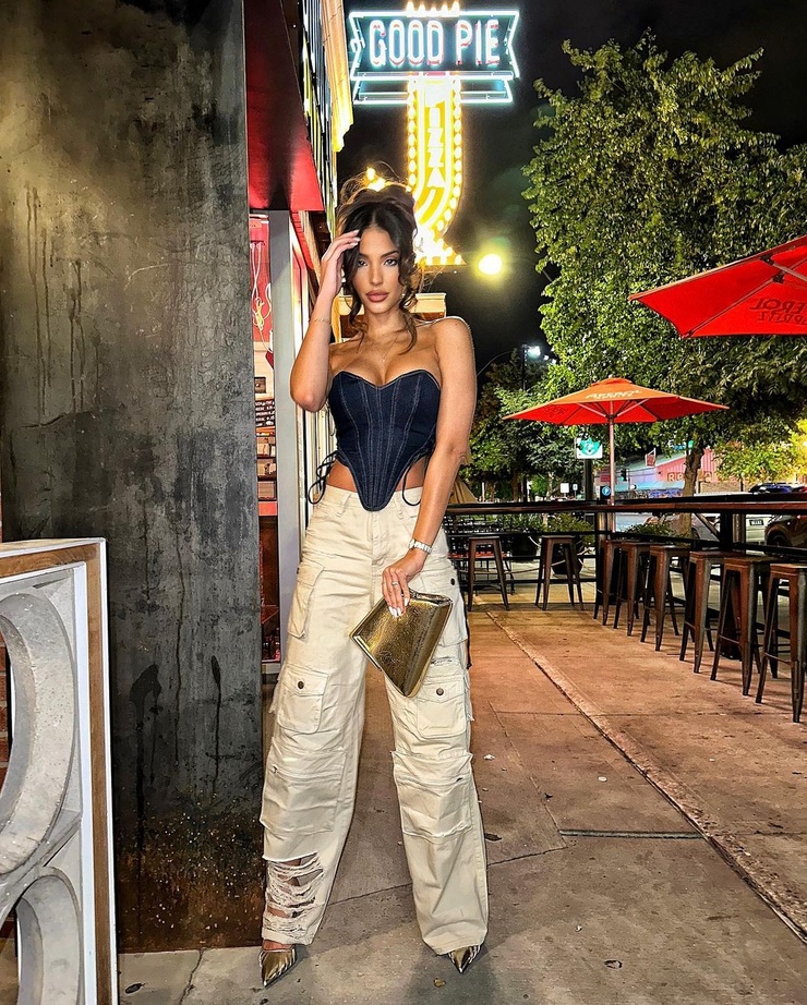 Picture of Sabrina Calvo