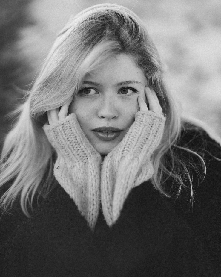 Image of Luna (model)