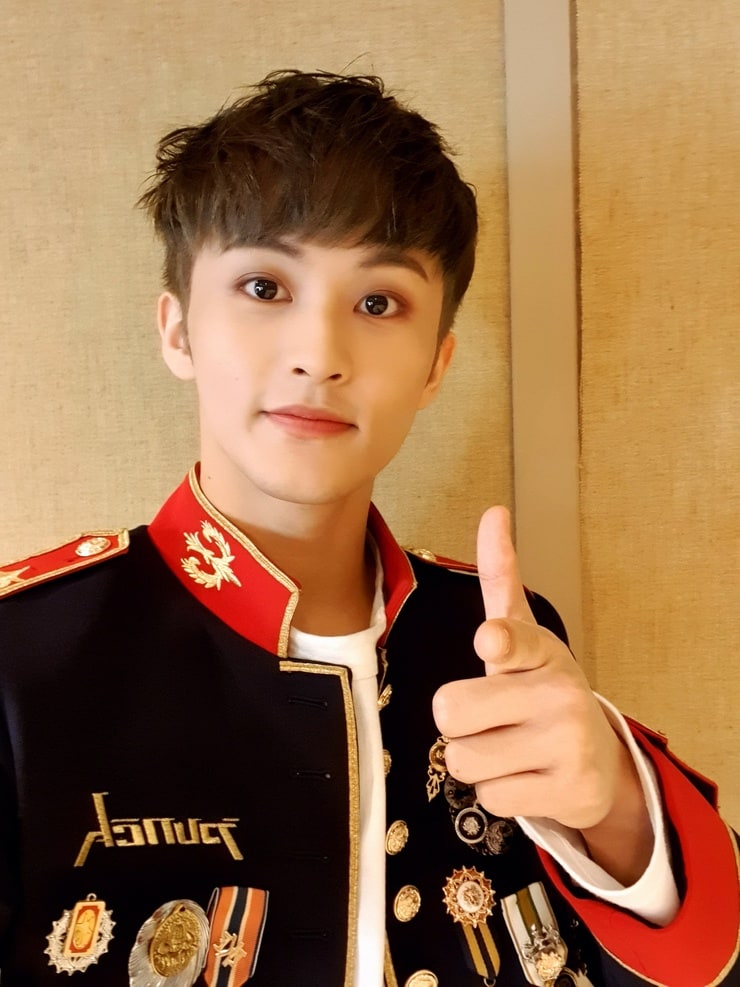 Image of Mark Lee