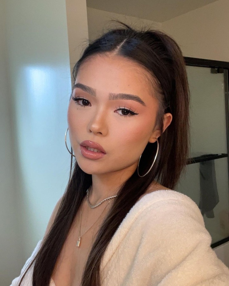 Picture of Lisa Yamada