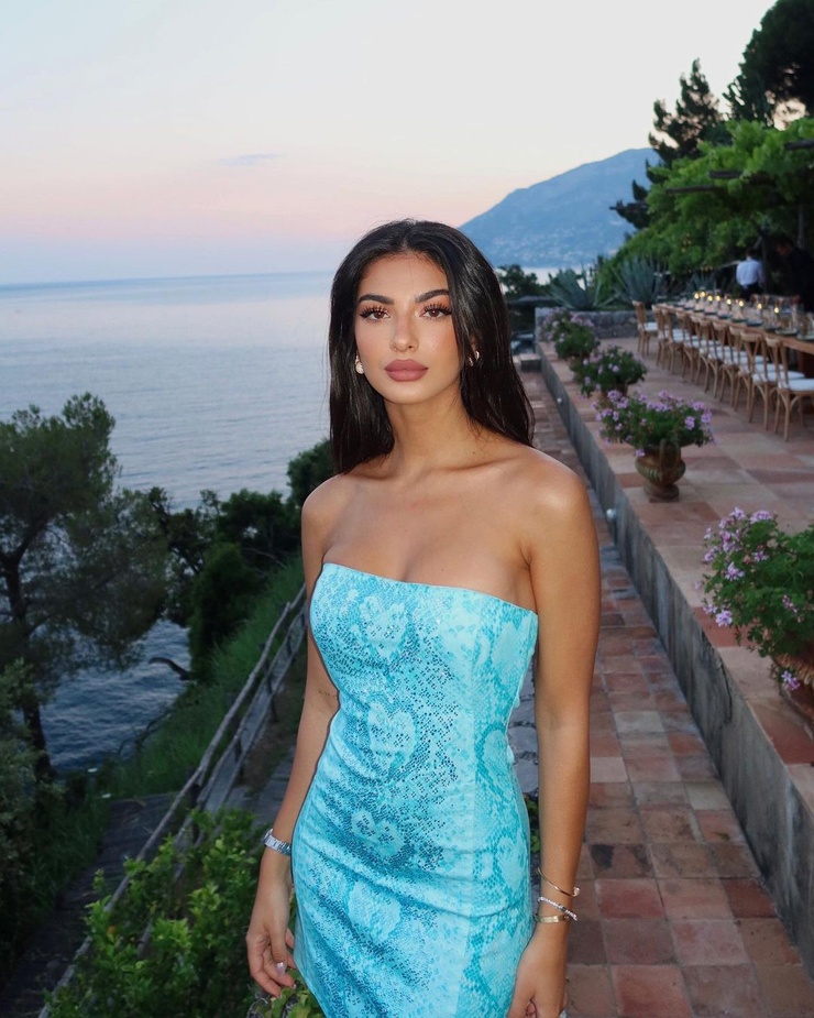 Picture of Elisa Maino