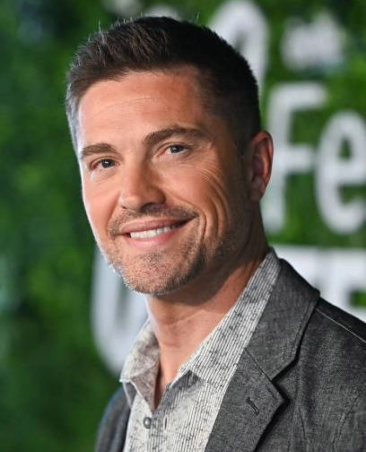 Picture of Eric Winter