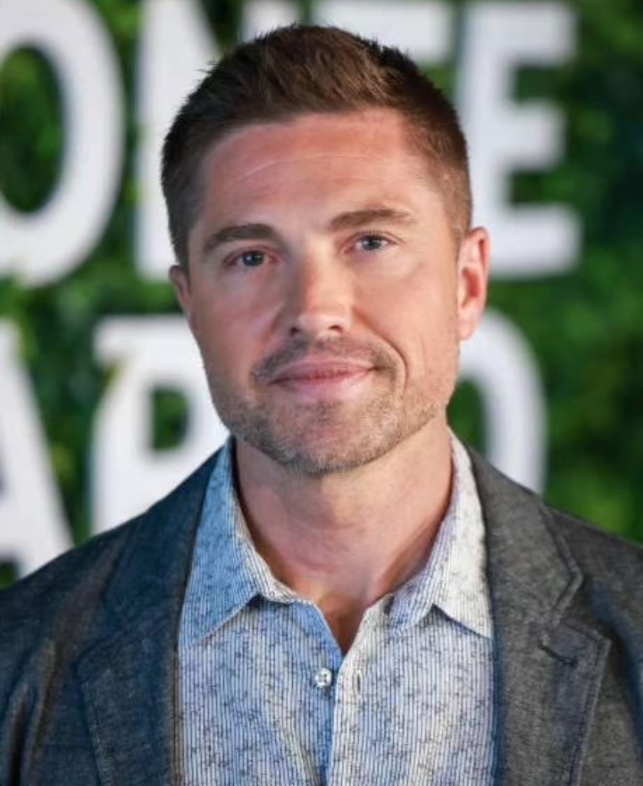 Picture of Eric Winter