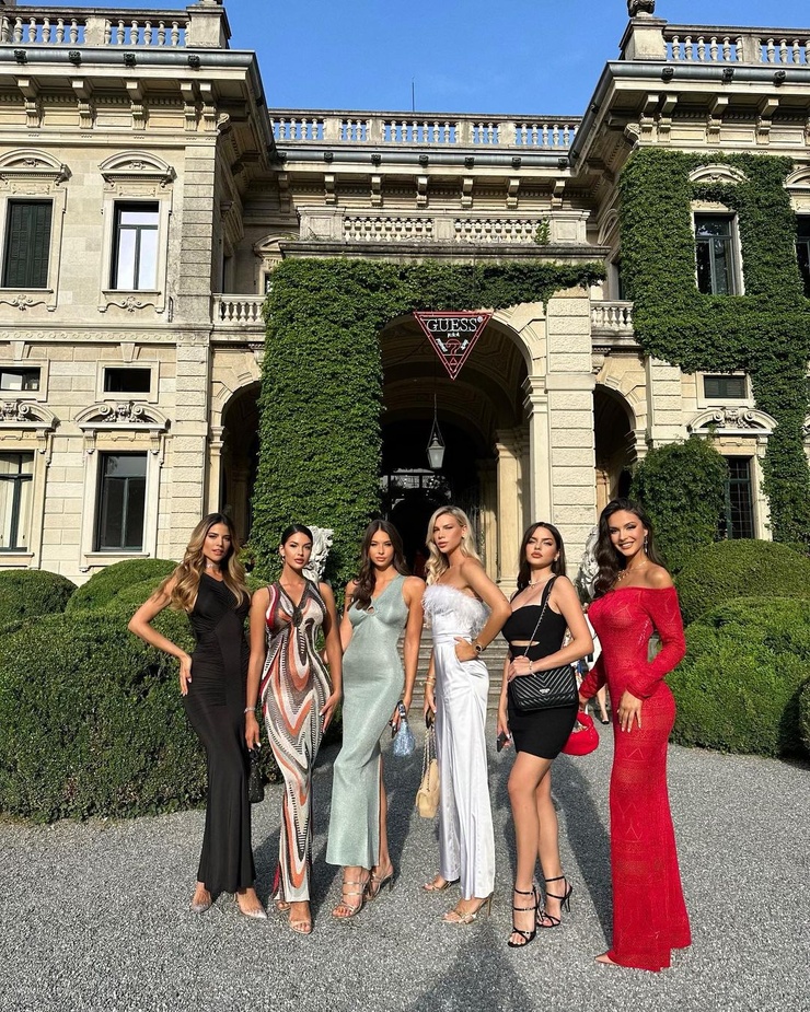 Oriola Marashi image