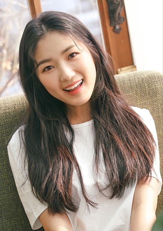 Picture of Kim Hye-Yoon