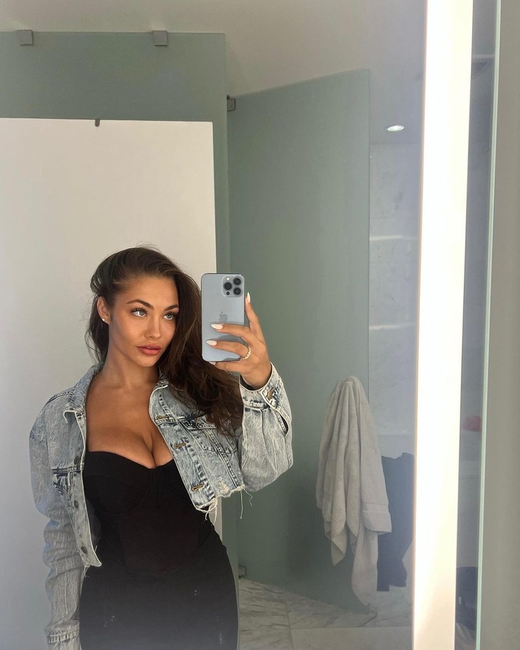 Celina Smith (model) image