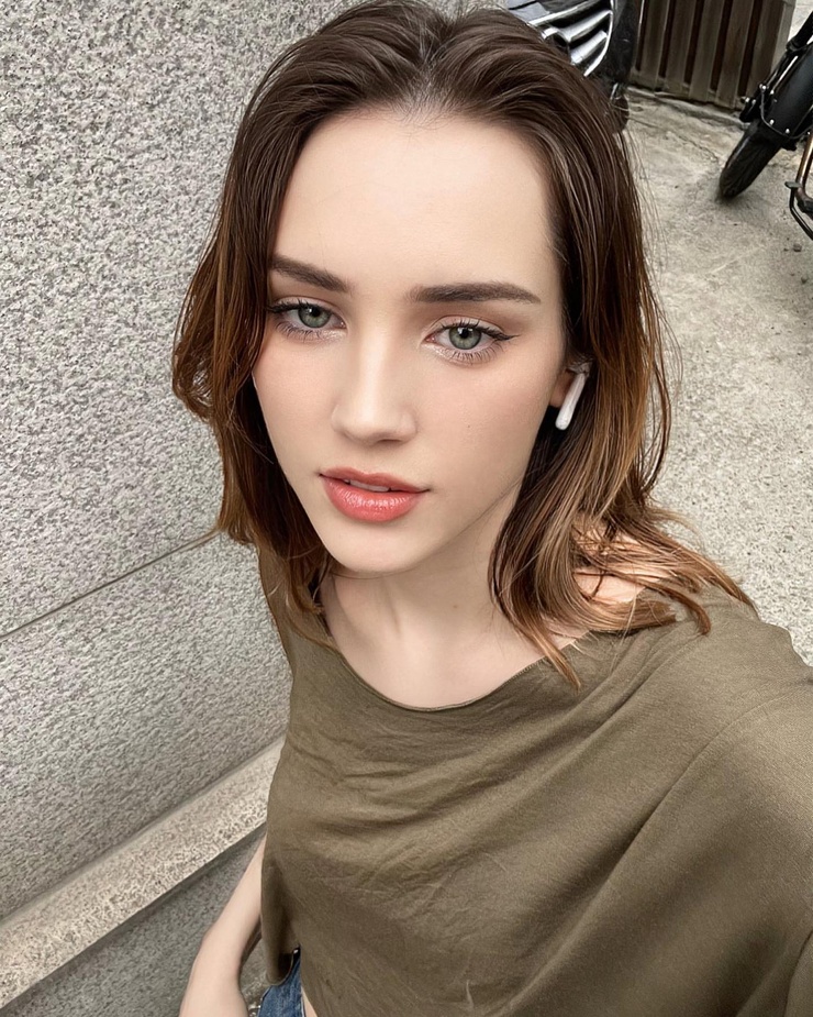 Picture of Mary Amber