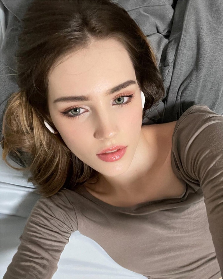 Picture of Mary Amber