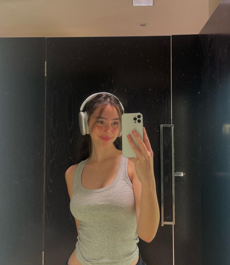 Picture of Rae Cambra