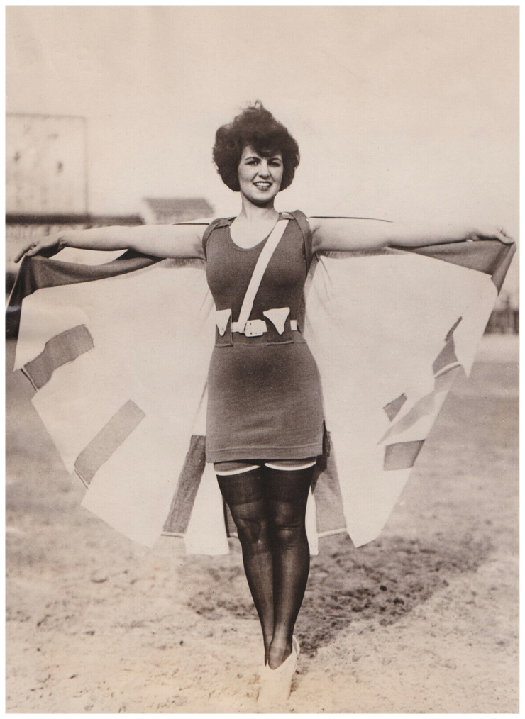 Dorothy Knapp