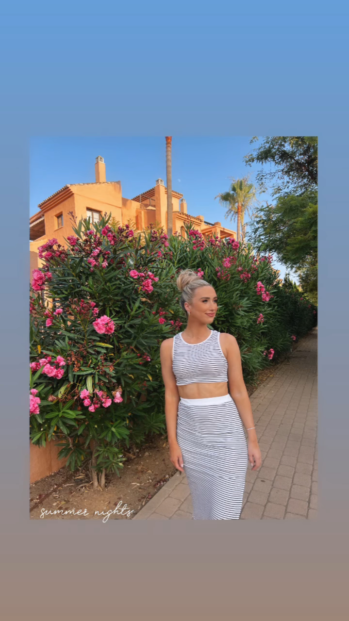 Picture of Poppy Miller (i)