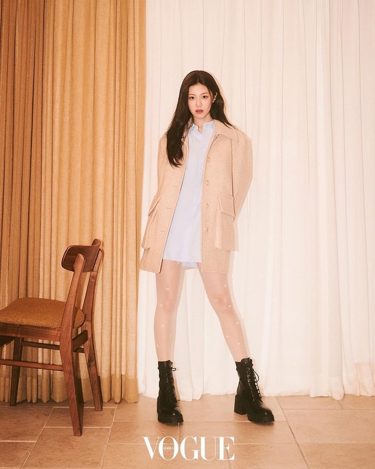 Picture of Go Yoon-Jung