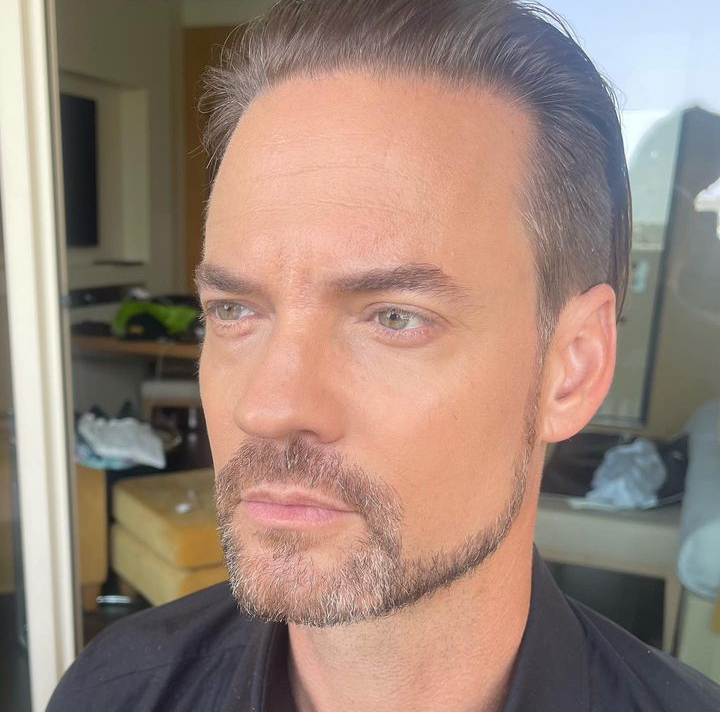 Shane West image