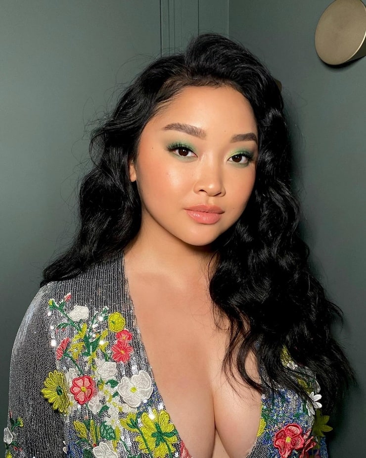 Picture of Lana Condor