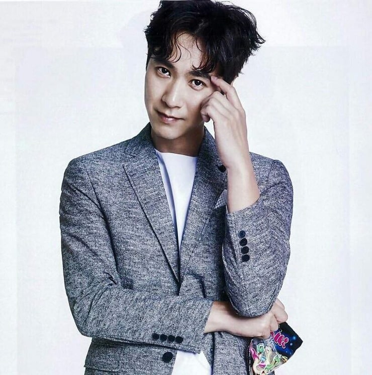 Ko Ji-yong picture