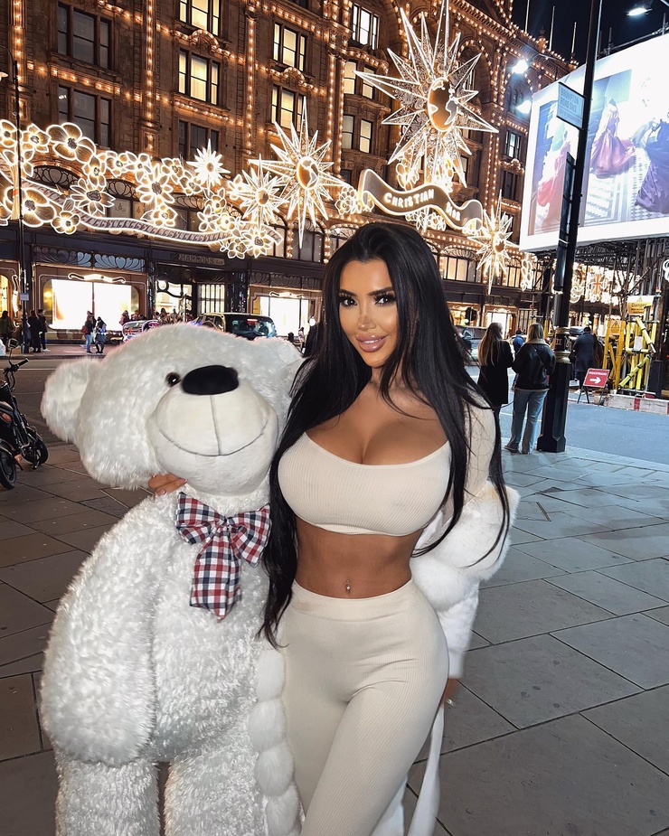 Picture of Chloe Khan