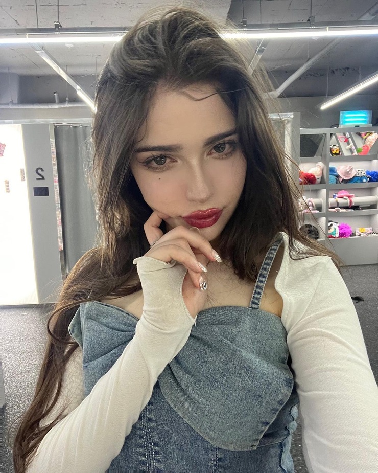 Listal - List the stuff you love! Movies, TV, music, games and books