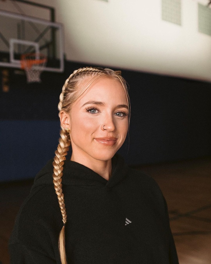 Picture of Hailey Van Lith