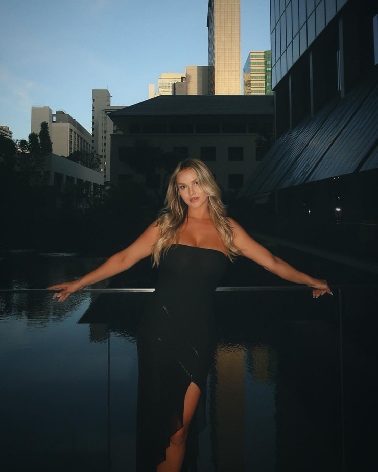Kinsey Wolanski Image