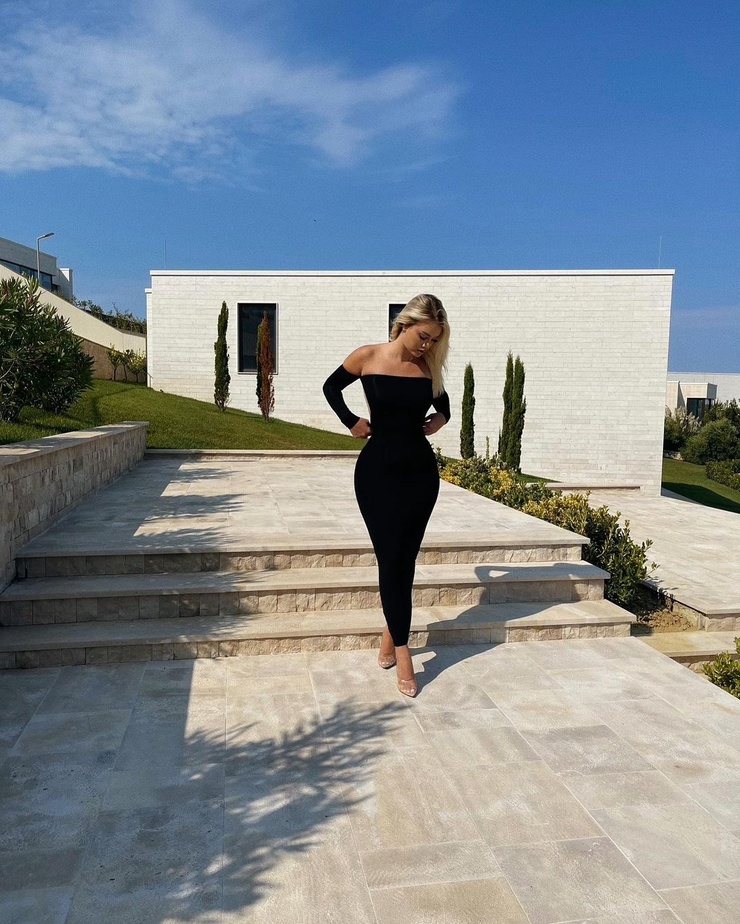 Picture of Uresa Zogu