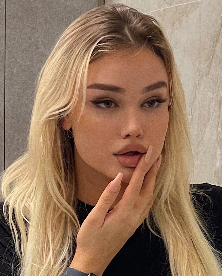 Picture of Uresa Zogu