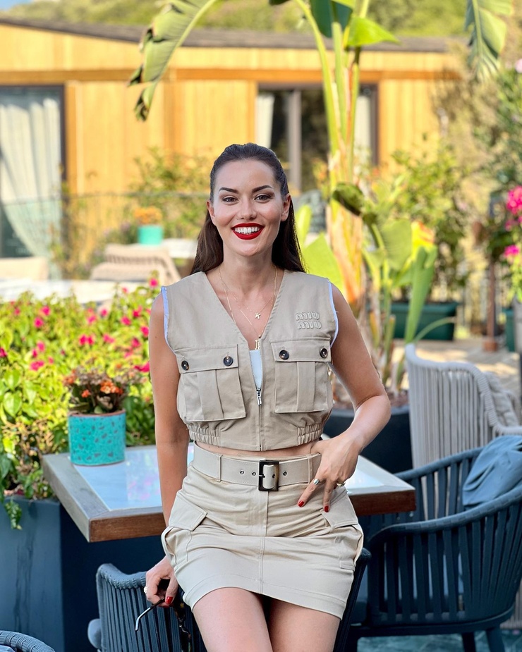 Picture of Fahriye Evcen